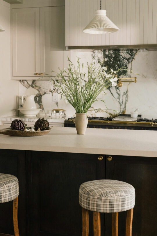 A timeless countertop for Kaitlynn Carter’s 1920s colonial revival home ...
