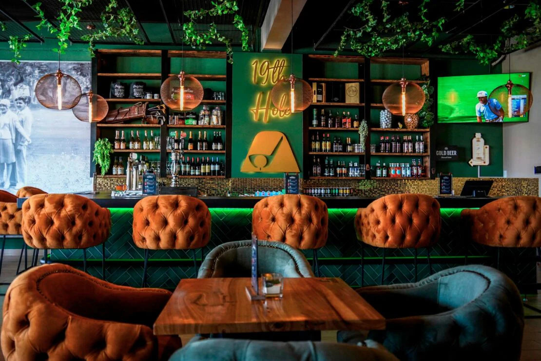 A sophisticated meeting place for golfers in South Africa - Cosentino