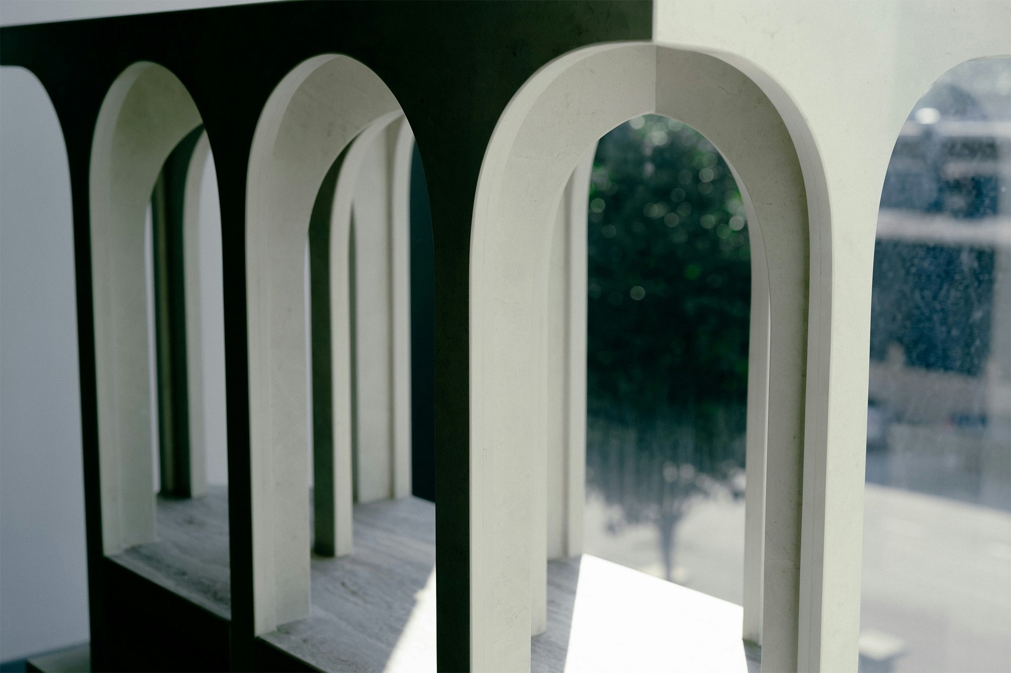 The timeless beauty of the arches in Fabian Tan’s design - Cosentino
