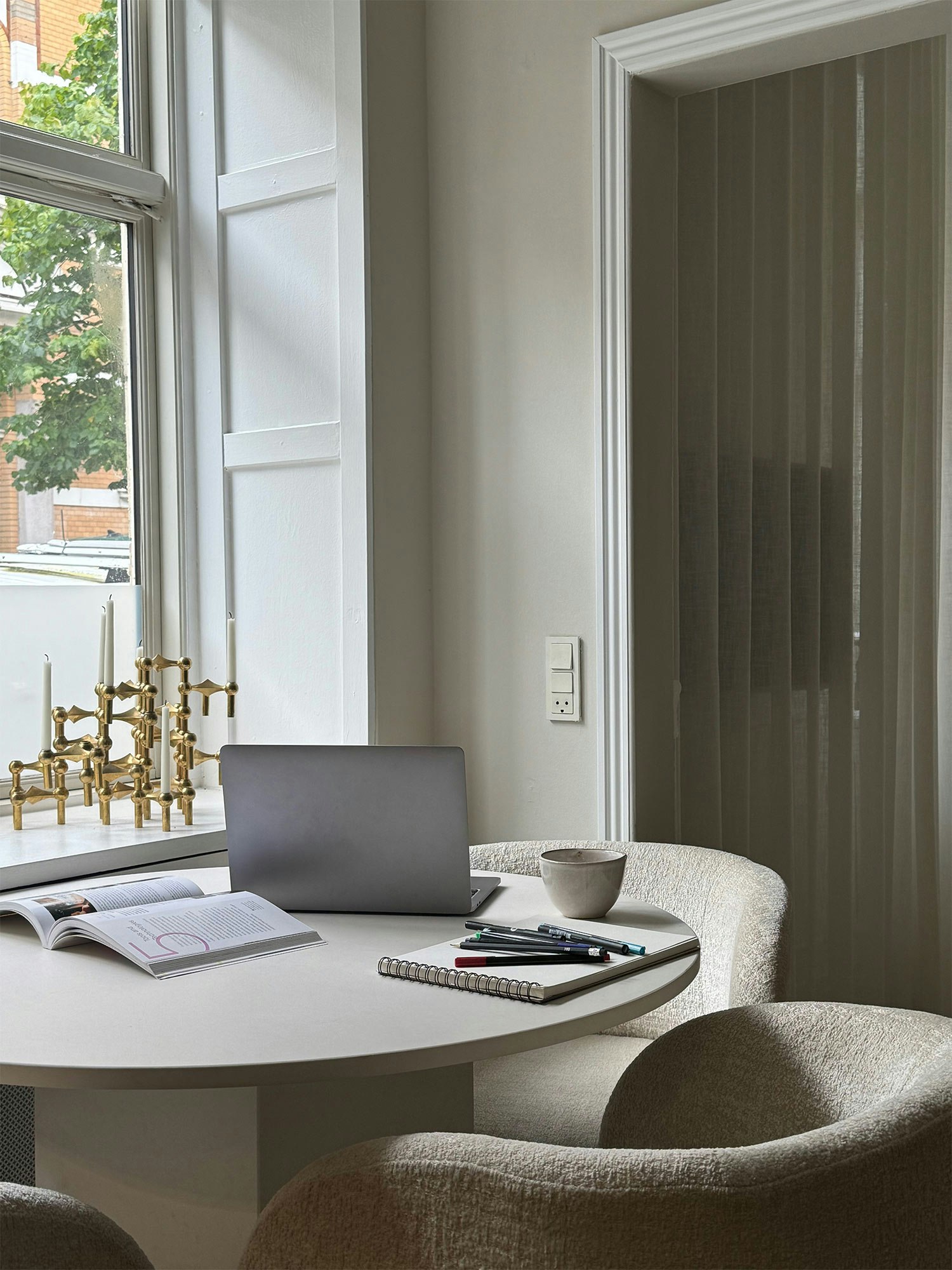 Rasmus Malling’s dining table: a design that enhances the space - Cosentino