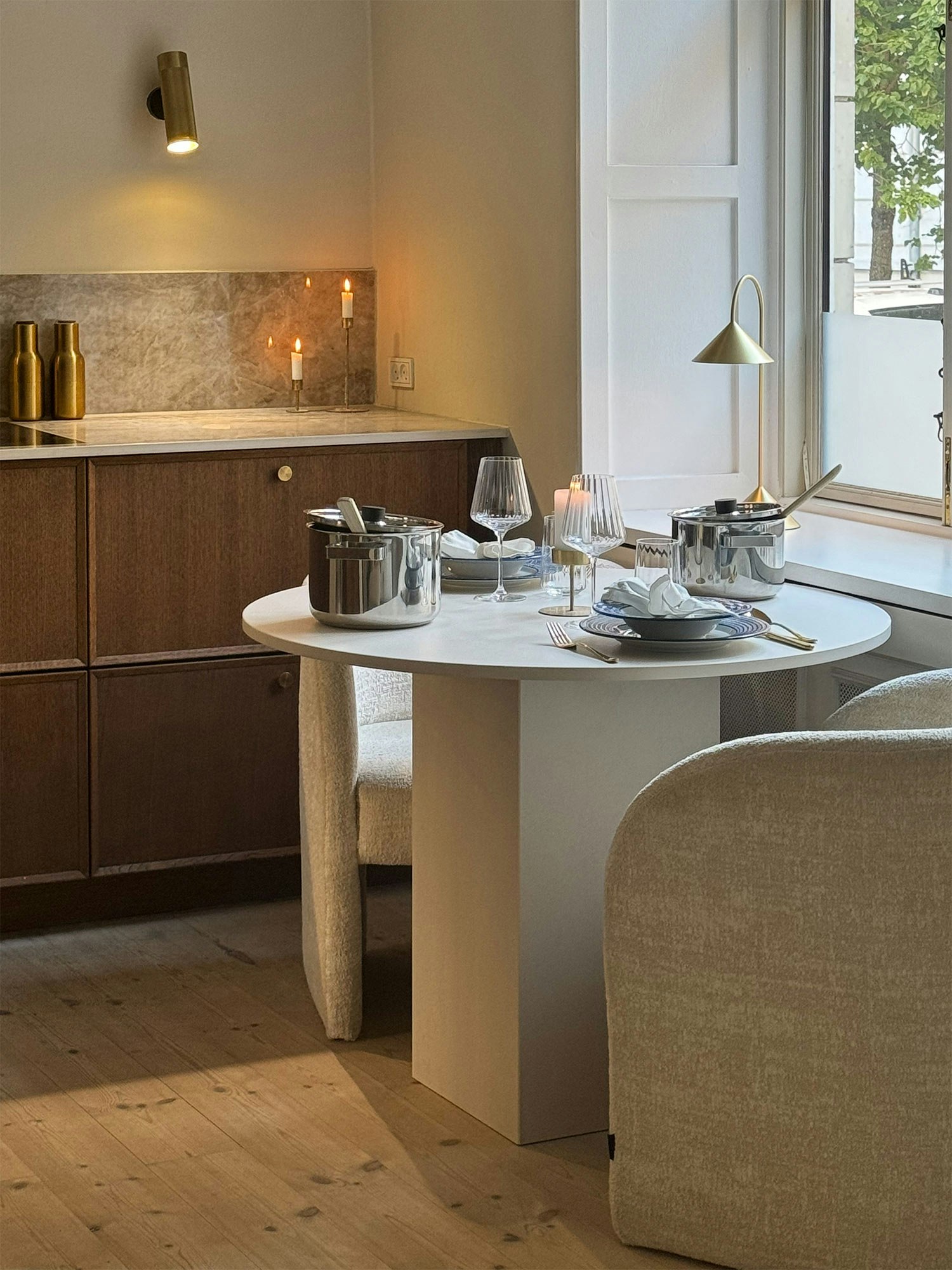 Rasmus Malling’s dining table: a design that enhances the space - Cosentino