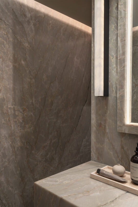 An exclusive bathroom in Stockholm: the art of Paul Badran in ...