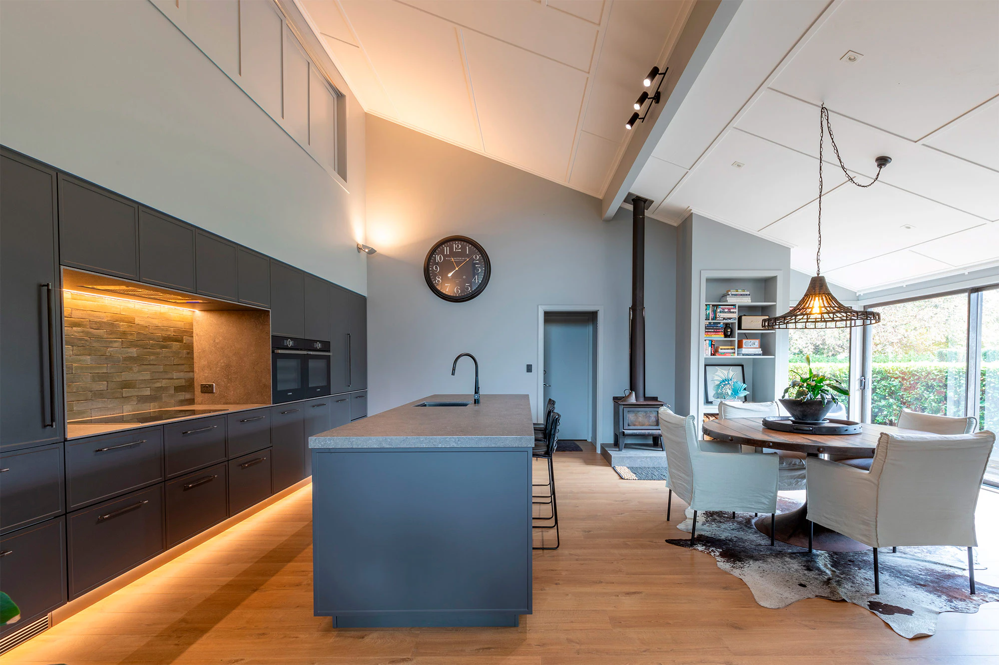 A minimalist façade with Dekton Edora for a touch of style - Cosentino