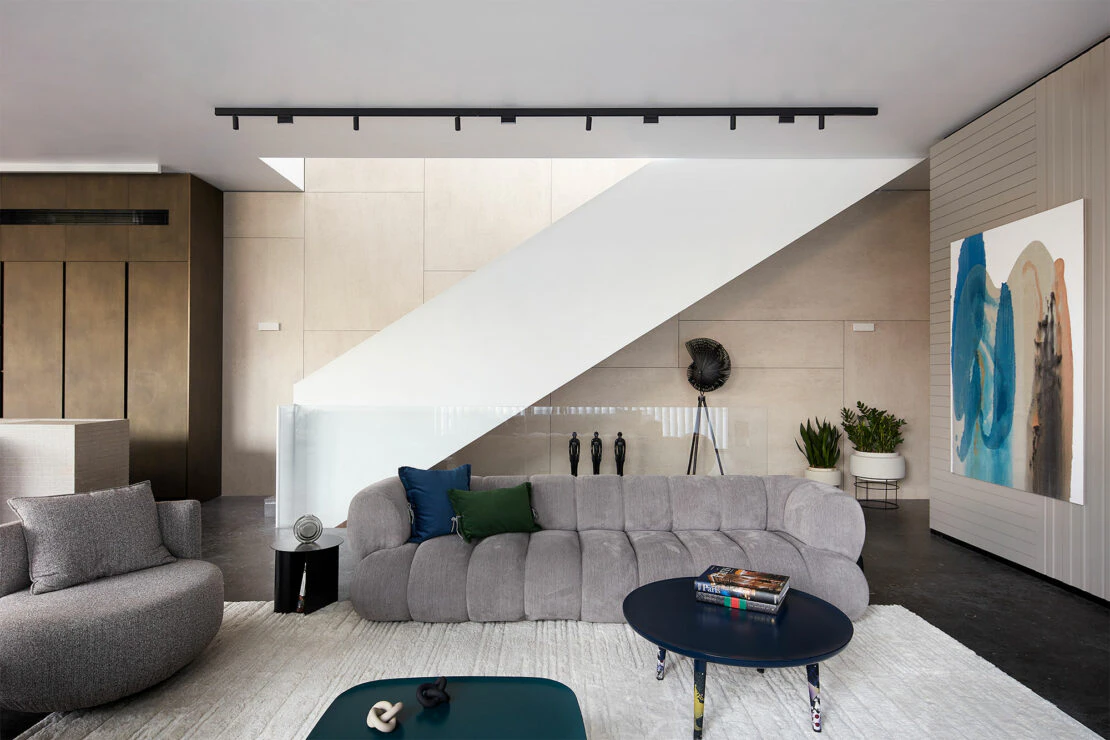 A contemporary-style house dominated by textures - Cosentino