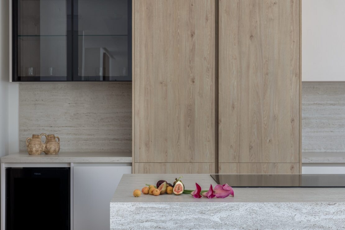 This kitchen island steals the spotlight thanks to its unique ...