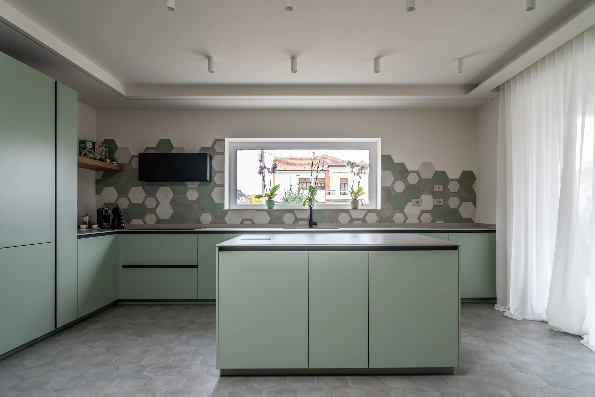Dekton Edora for the façade cladding of one of the most exclusive ...
