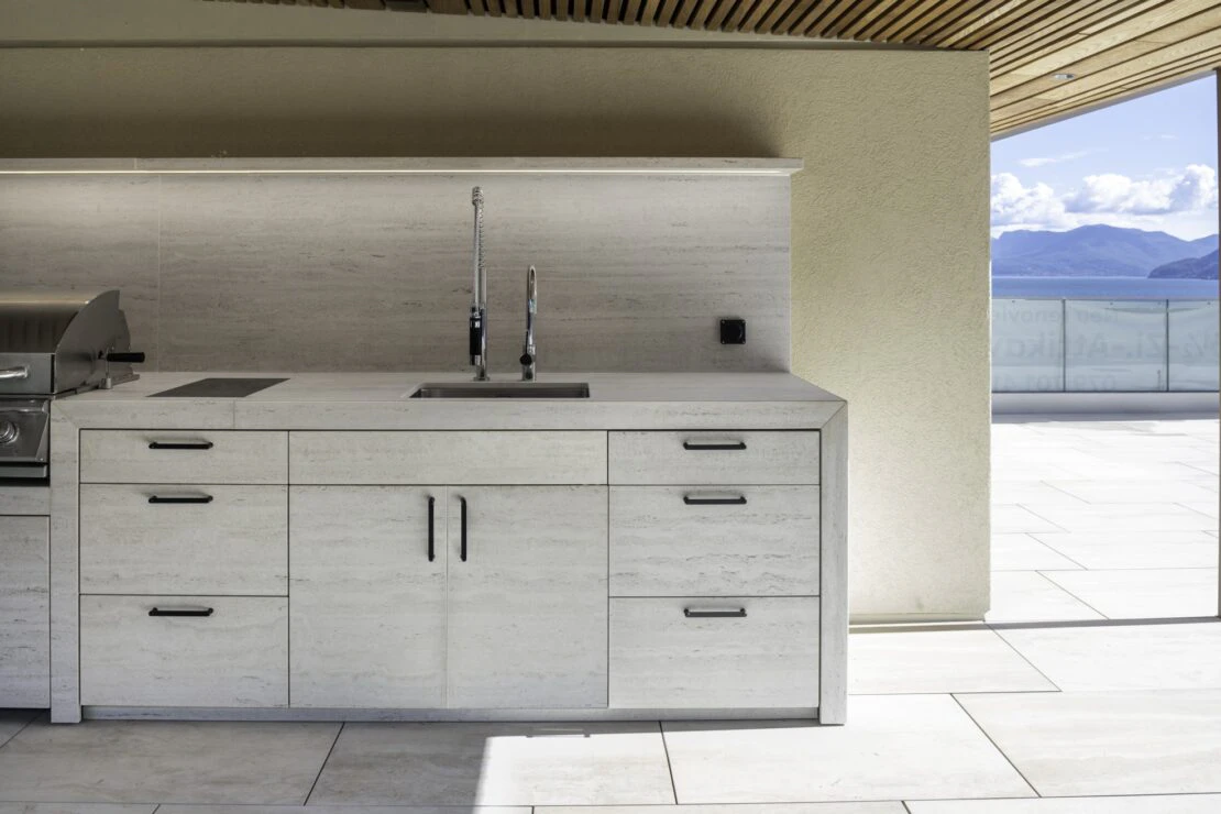 Outdoor Kitchen Design In Travertine 75 Beautiful Kitchen With